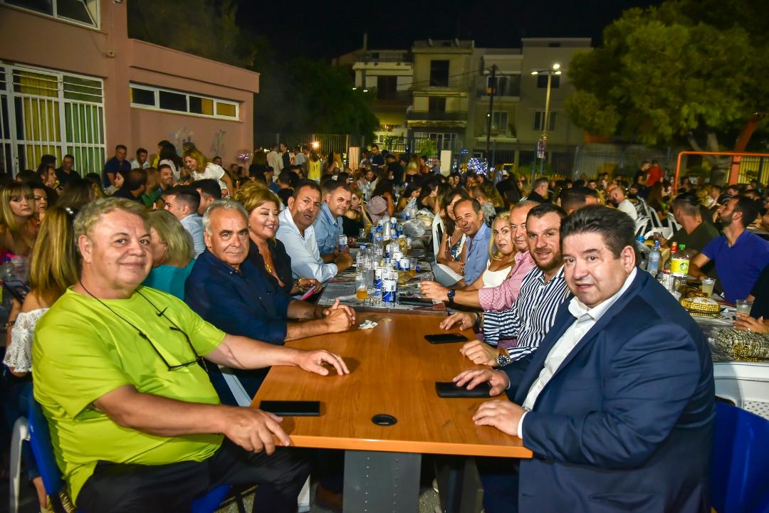 Στο κρητικό γλέντι της Α.Ε.Κατσαμπά ο Μιχάλης Καραμαλάκης - entospolis ...