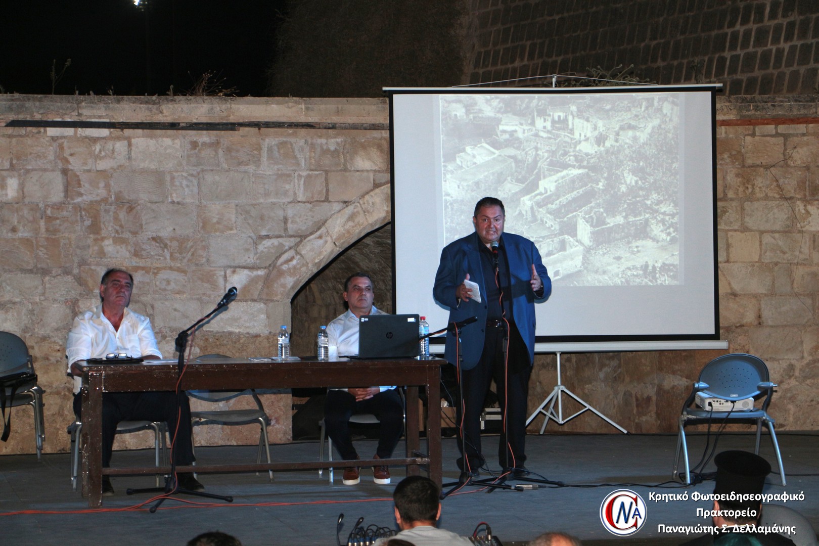 Με μεγάλη επιτυχία εγκαινιάστηκε η έκθεση «Οι θηριωδίες της ναζιστικής ...