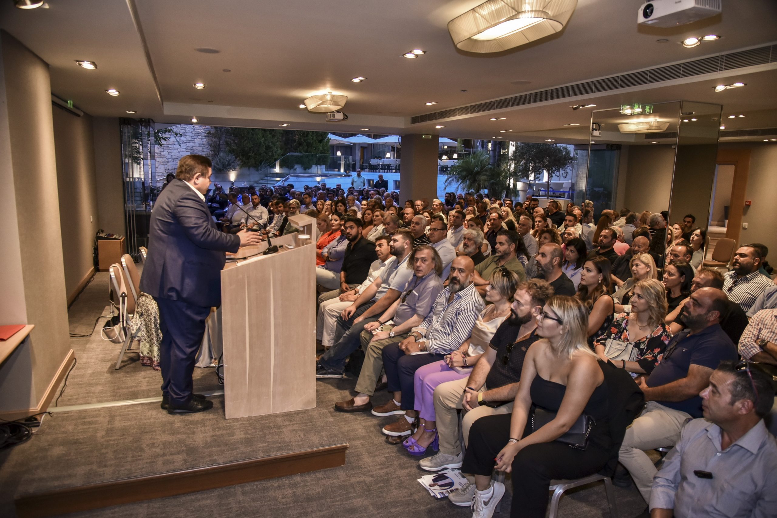 Κλίμα ενότητας και ομοψυχίας στην παράταξη Καραμαλάκη - entospolis.gr ...