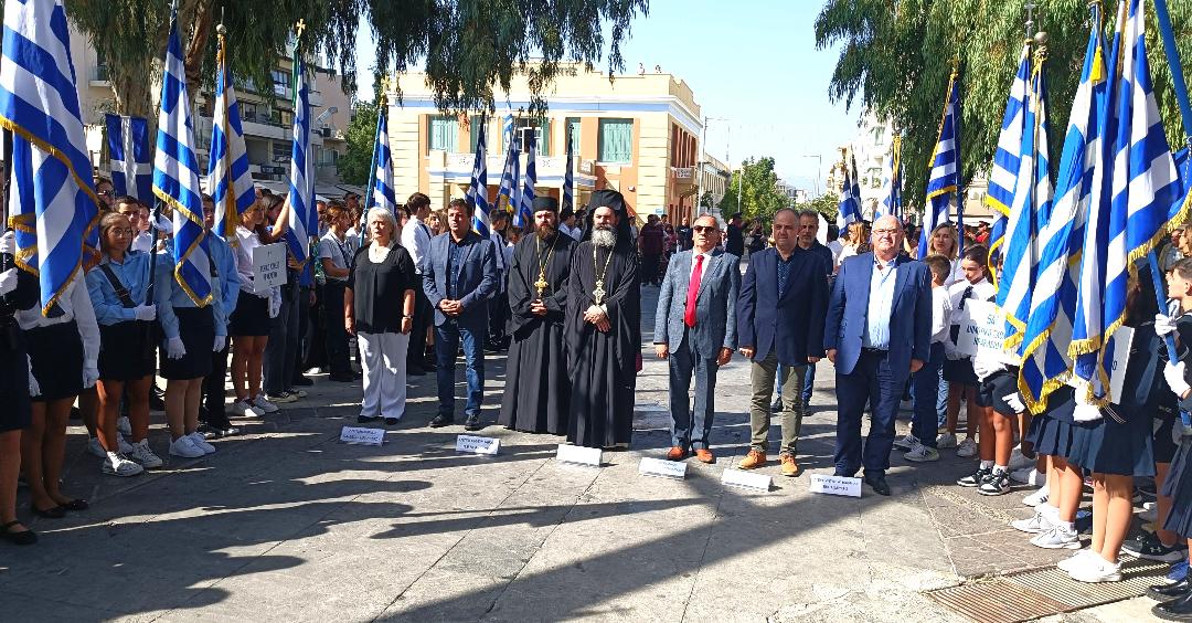 Μαθητές, εκπαιδευτικοί, αρχές τιμούν στο Ηράκλειο την Εθνική Επέτειο ...