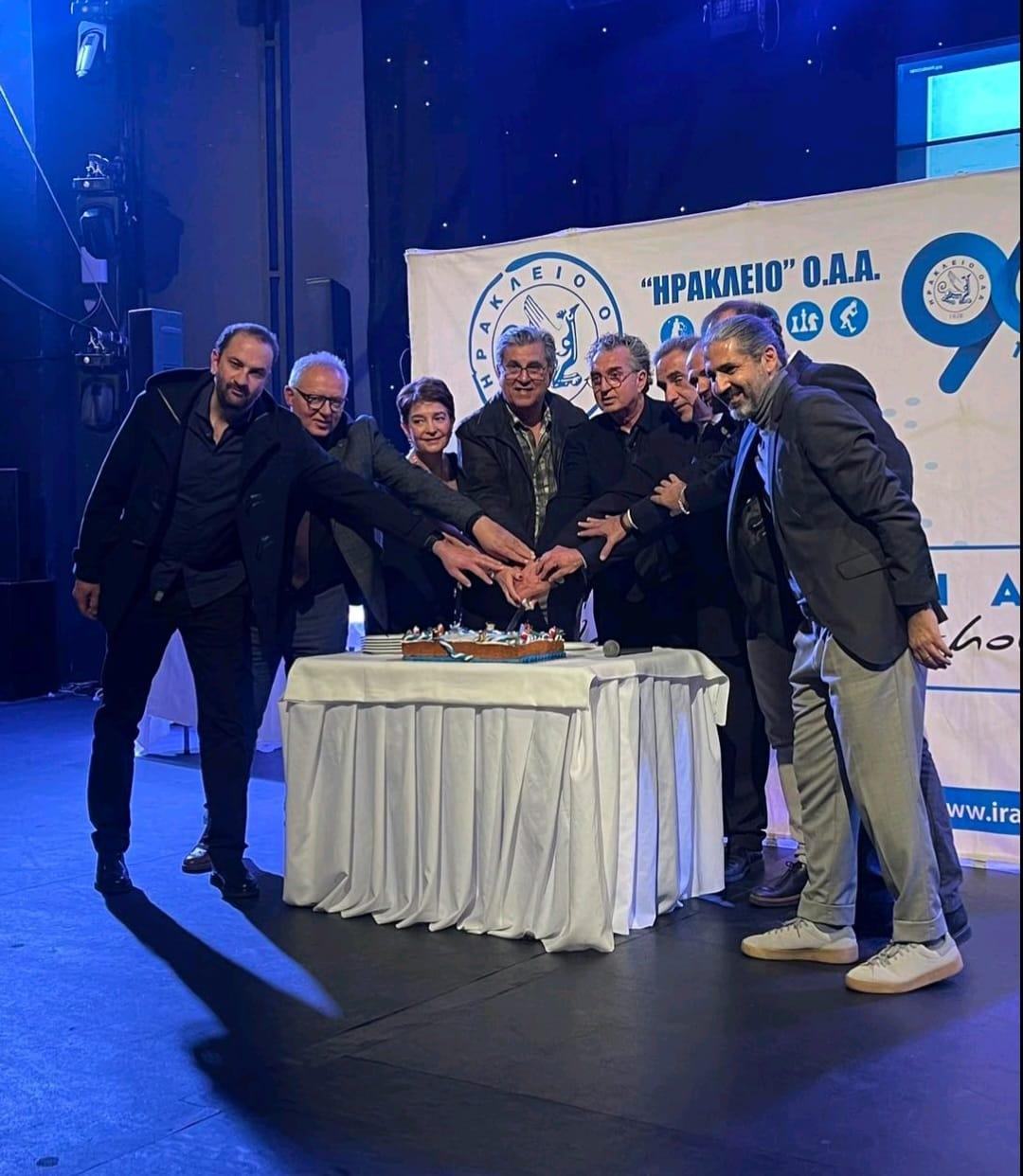 Ετήσια εκδήλωση βράβευσης διακριθέντων αθλητών/ τριων και κοπή ...