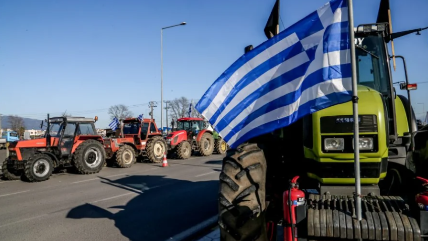 Μπρα ντε φερ Μητσοτάκη με τους αγρότες εν μέσω μπλόκων και τρακτέρ ...
