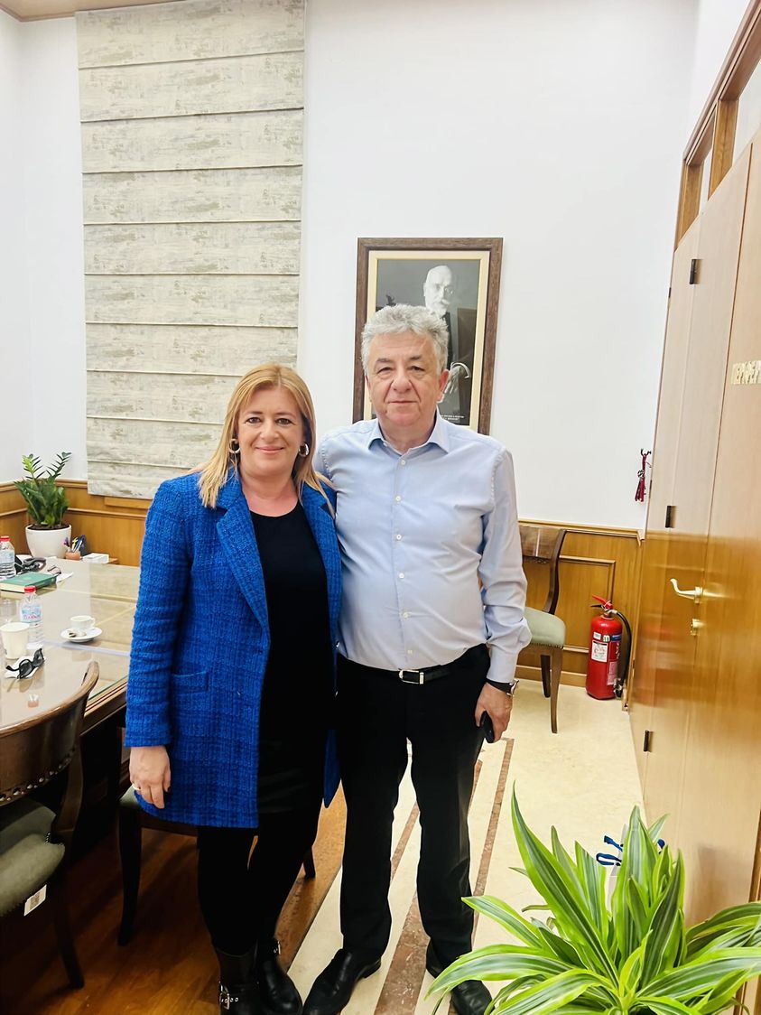 Νέο ξεκίνημα για την Μαρία Καναβάκη δίπλα στον Περιφερειάρχη Κρήτης ...