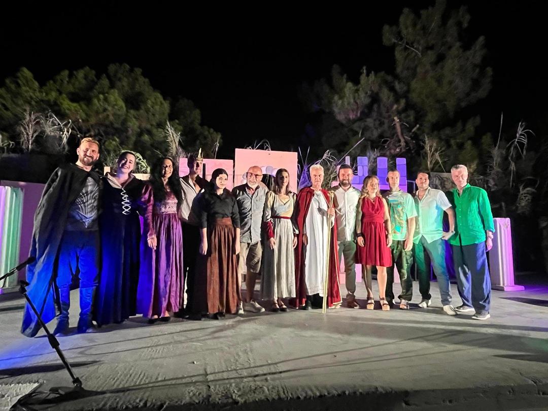 4 ΒΡΑΒΕΙΑ ΓΙΑ ΤΟΝ ΕΡΩΤΟΚΡΙΤΟ ΣΤΟ ΠΑΝΕΛΛΗΝΙΟ ΦΕΣΤΙΒΑΛ ΑΡΧΑΙΑΣ ΚΟΡΙΝΘΟΥ ...