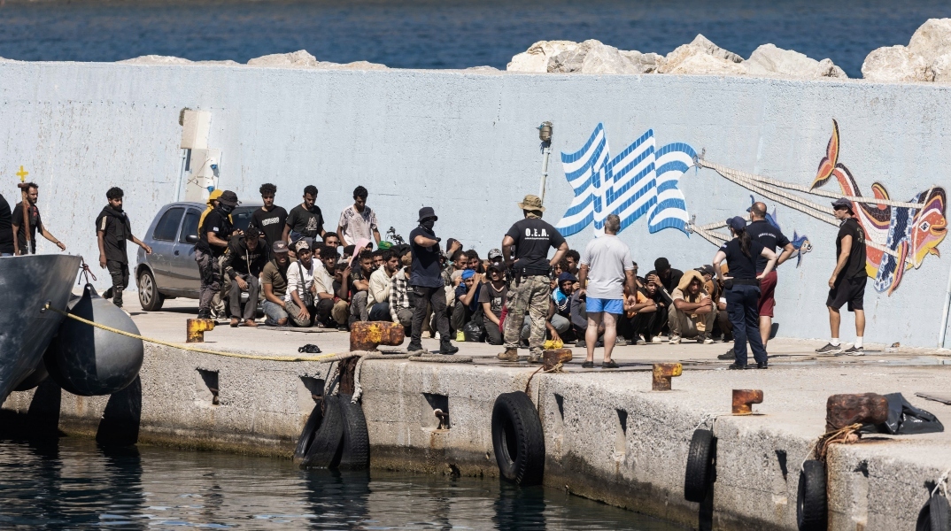 Πλεύρης: Σίγουρα μία μόνιμη δομή για τους μετανάστες στην Κρήτη ...