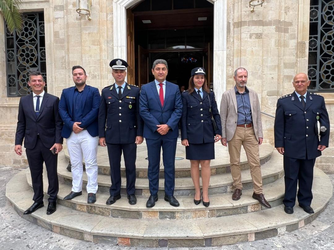 Λευτέρης Αυγενάκης "Χρόνια πολλά στην Ελληνική Αστυνομία και σε όλα τα ...